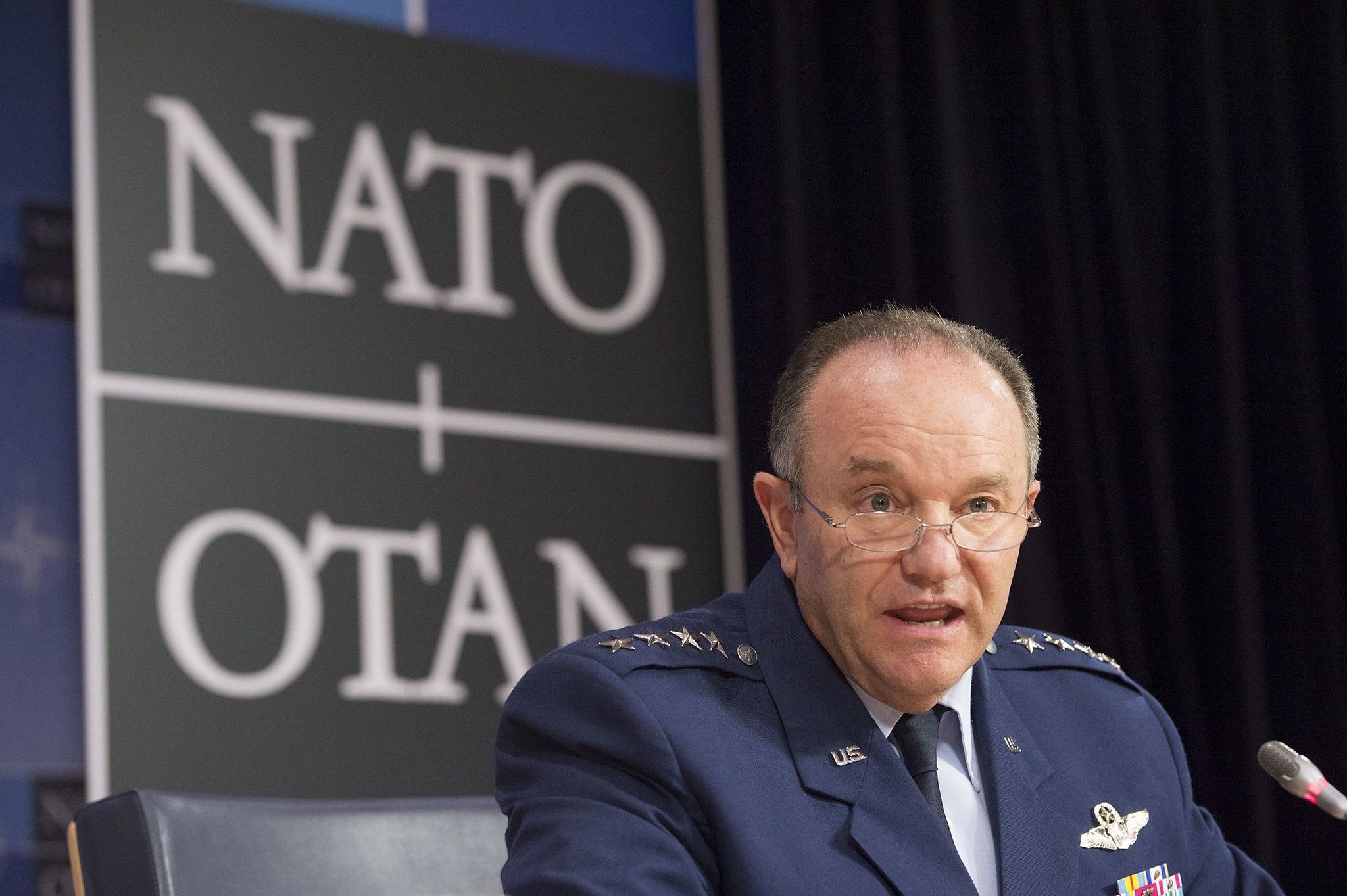 Former US-NATO commander wants to put troops on the ground in Ukraine ...